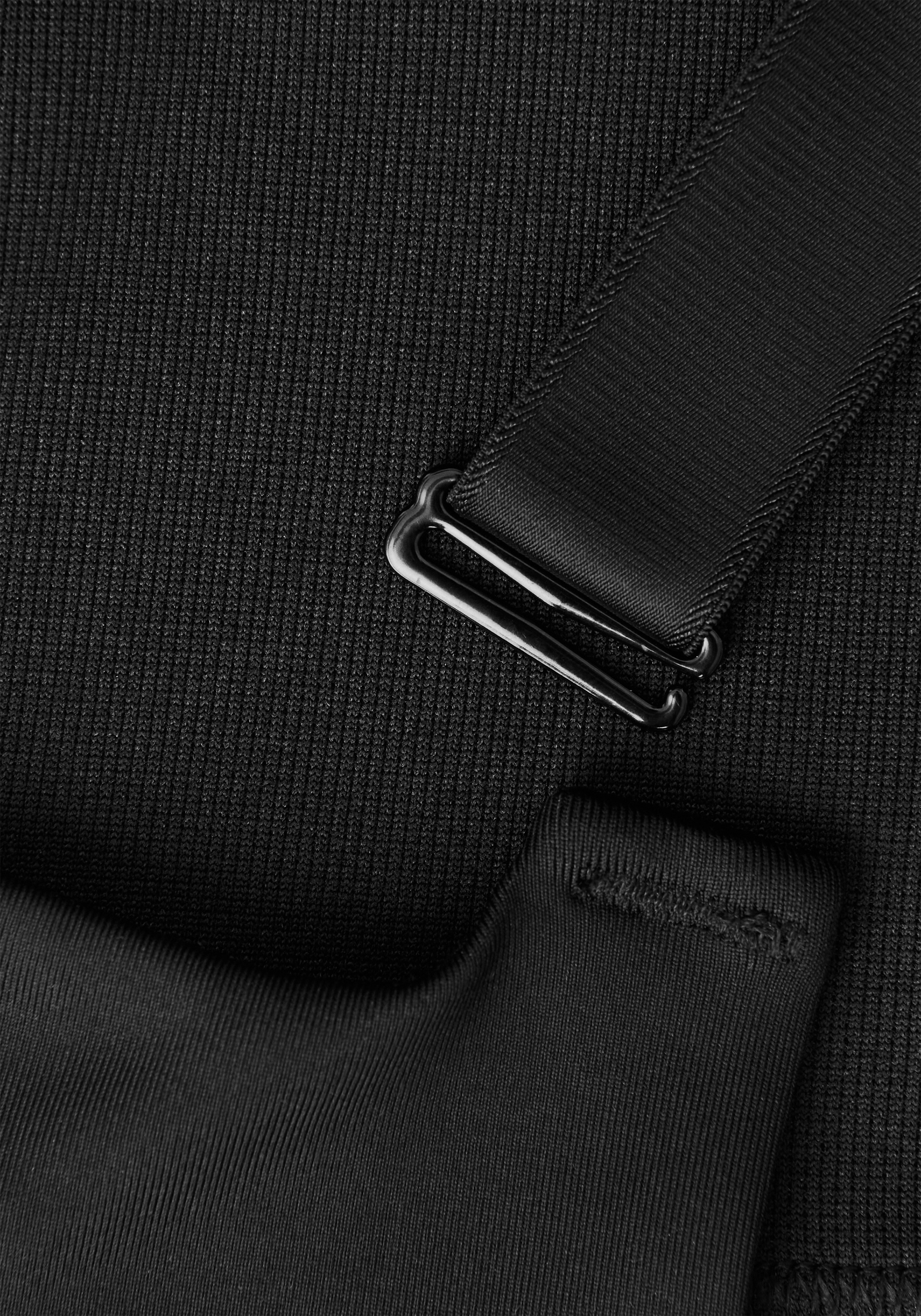 Iconic Adjustable Sports Bra - Black | CASALL