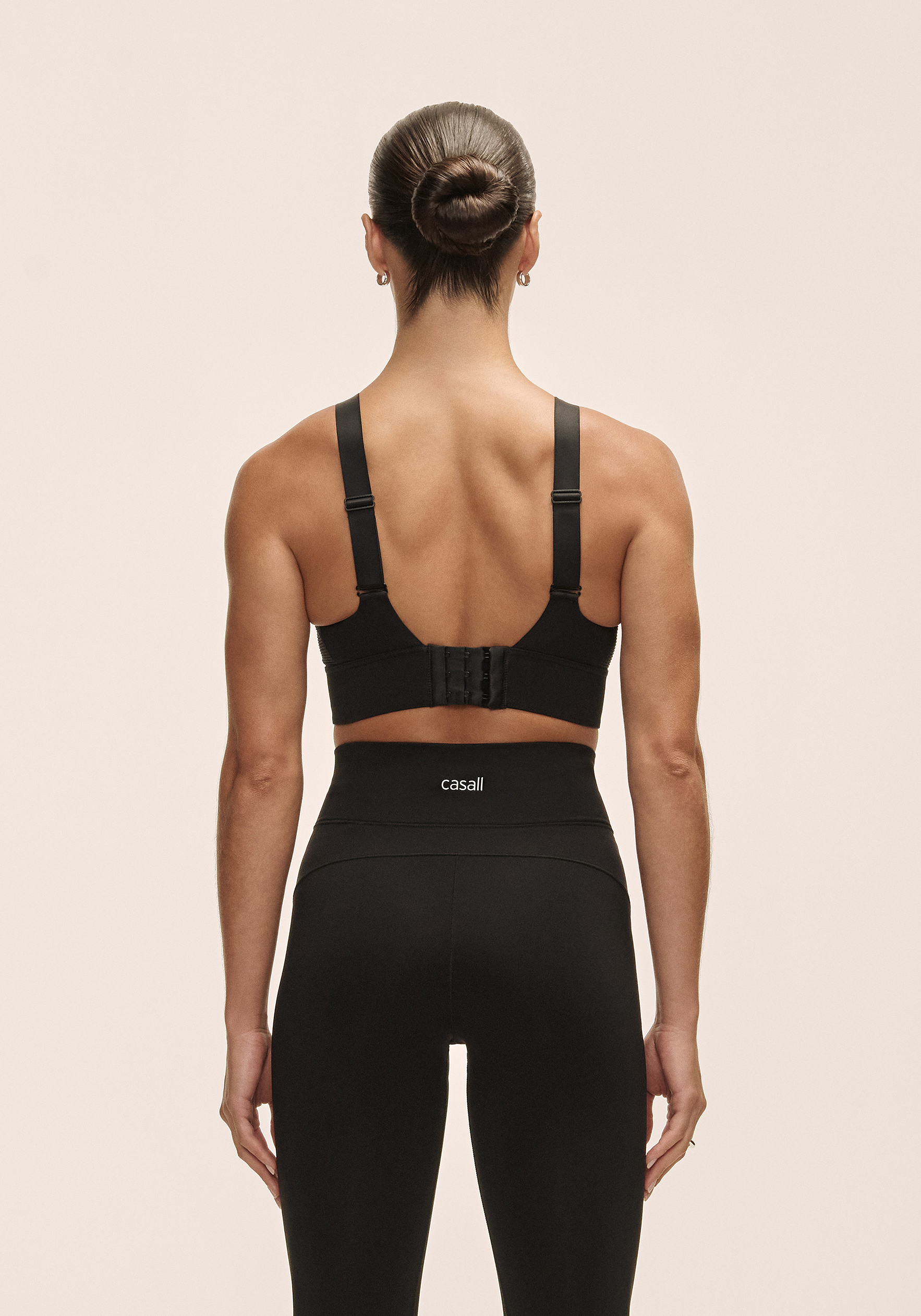 Iconic Adjustable Sports Bra - Black | CASALL