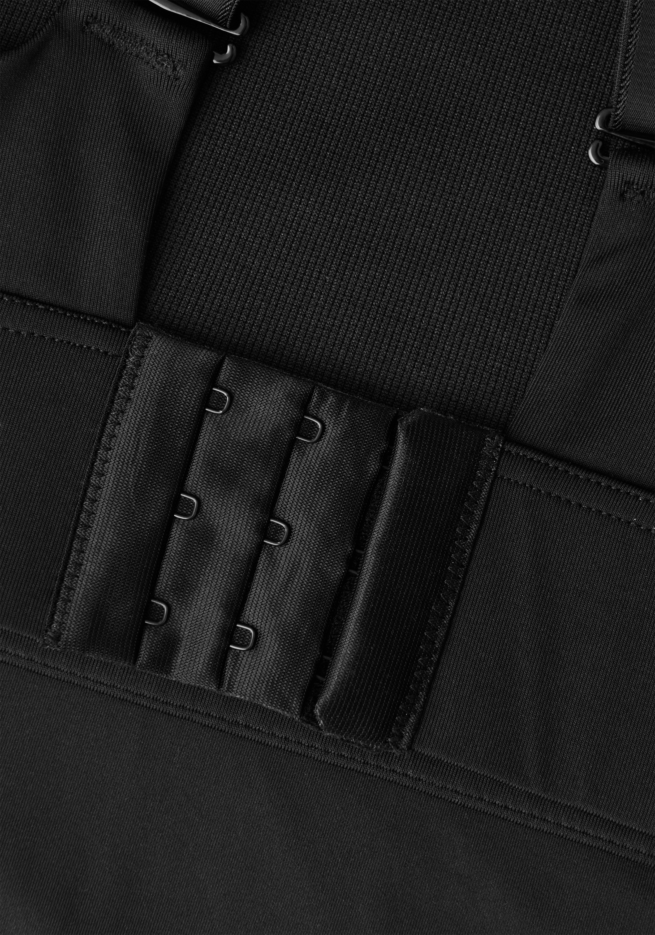 Iconic Adjustable Sports Bra - Black | CASALL