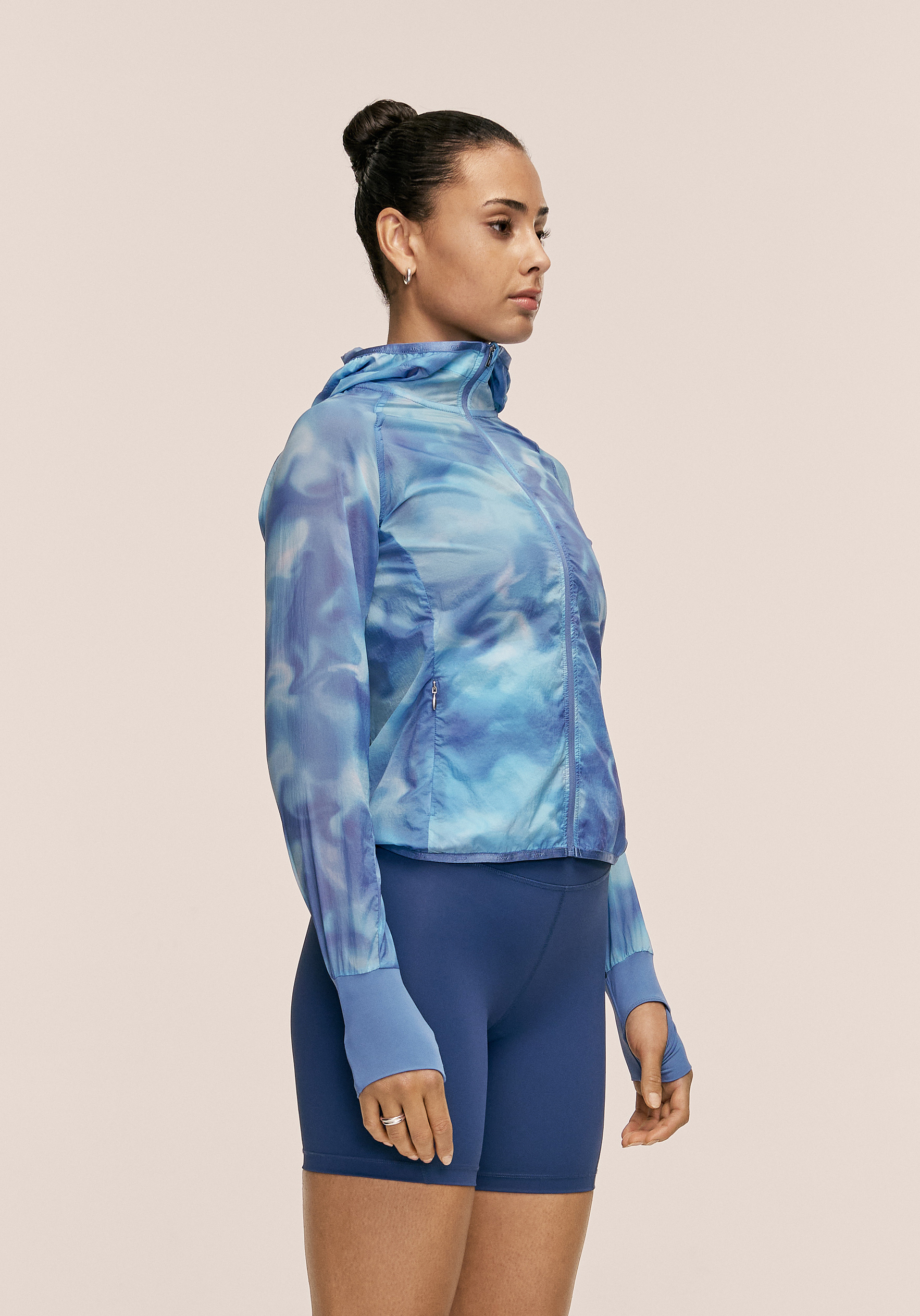 Breeze Printed Running Jacket - Breeze Blue Shadow | CASALL