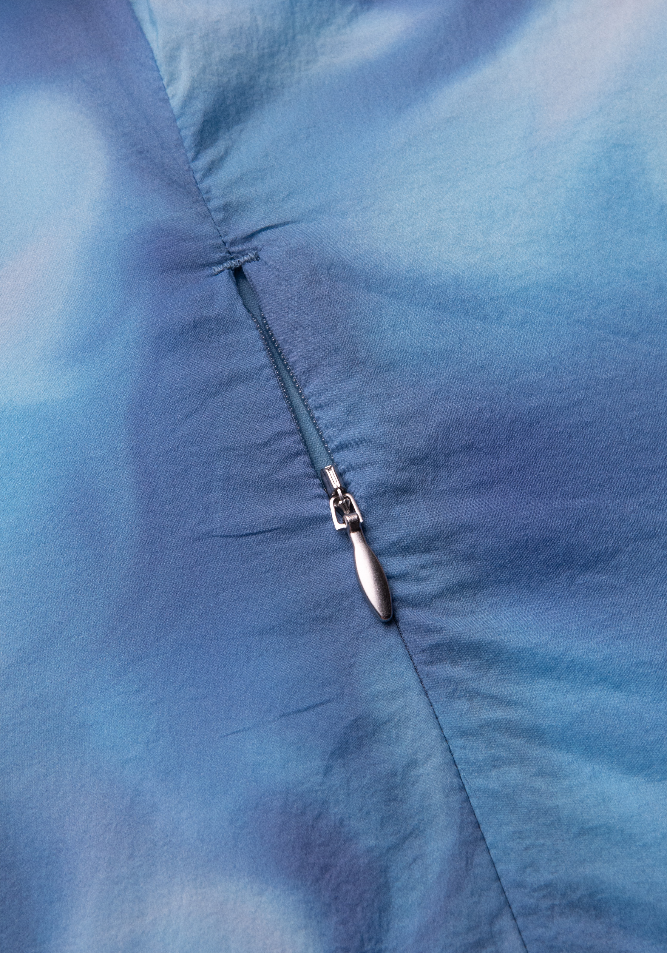 Breeze Printed Running Jacket - Breeze Blue Shadow | CASALL